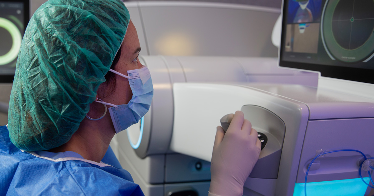 Refractive surgery step by step